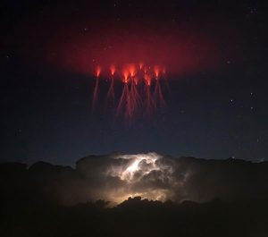 Alien Invasion - Eyecon - Optical Illusions